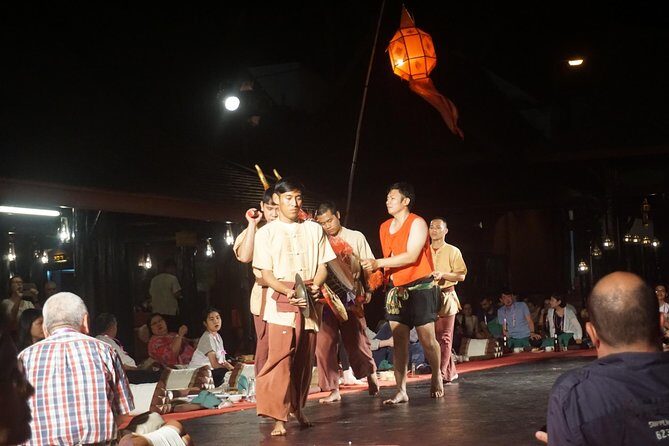 Small Group : Traditional Dinner with Performance and Local Fresh Market Tour - Exploring Chiang Mai’s Evening Culture