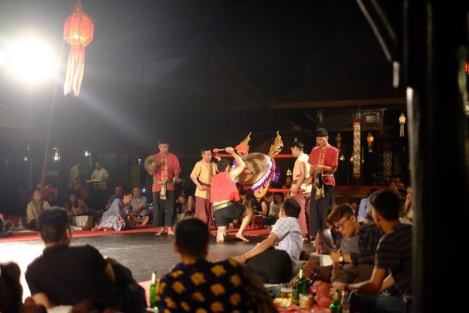 Small Group : Traditional Dinner with Performance and Local Fresh Market Tour - Who Will Appreciate This Tour?