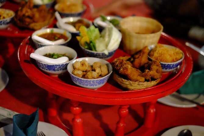 Small Group : Traditional Dinner with Performance and Local Fresh Market Tour - The Sum Up