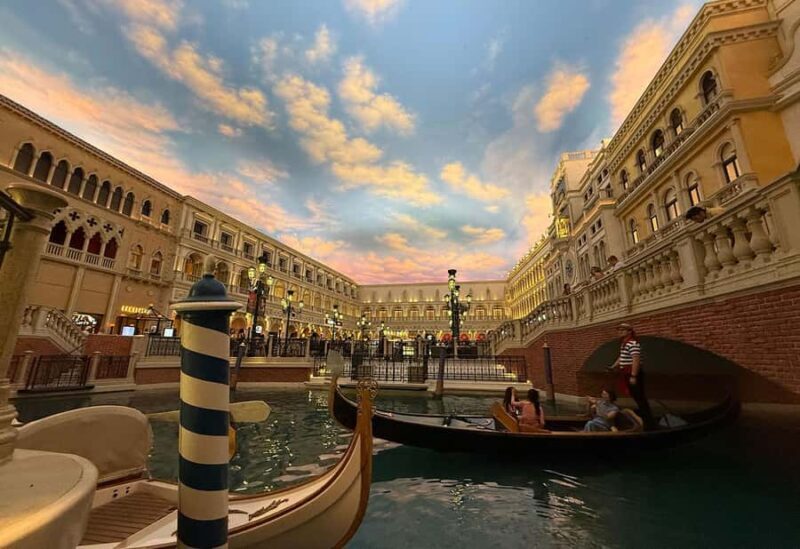 Small Group Vegas Strip Walking Tour with Free Drink - Why This Tour Offers Real Value