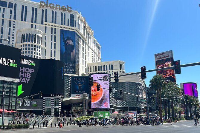 Small Group Vegas Strip Walking Tour with Free Drink - A Walk Through the Heart of Las Vegas