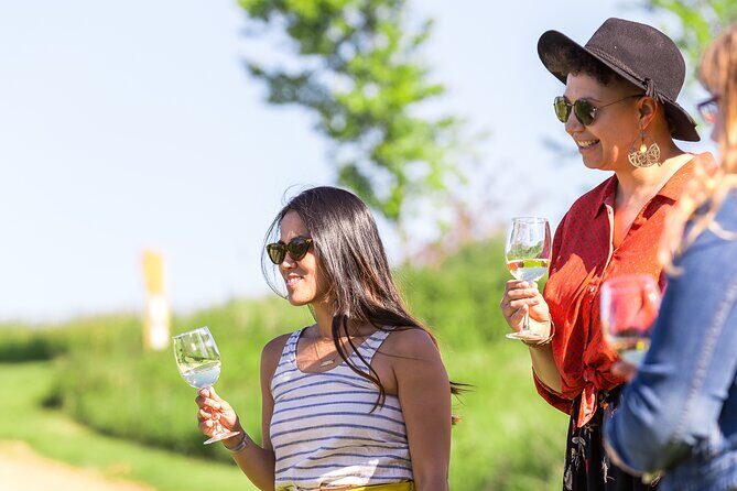 Small-Group Vineyard and Orchard Tour with Wine Tasting in Muscoda - An In-Depth Look at the Experience