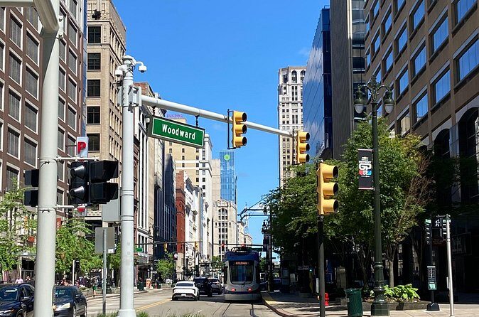 Small Group Walking Bar Tour - Who Should Consider This Tour?