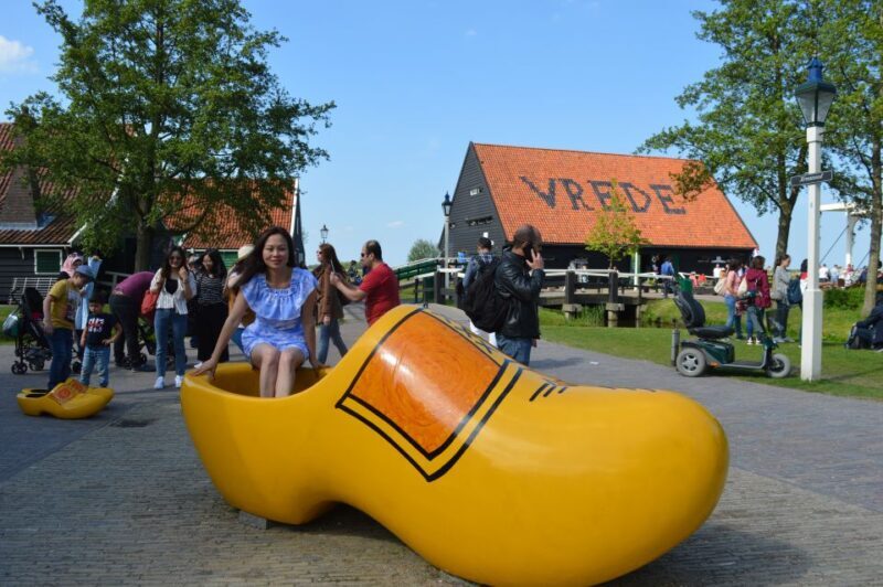 Small Group Zaanse Schans & Volendam Tour w/ Hotel Pick up - Potential Drawbacks & Considerations