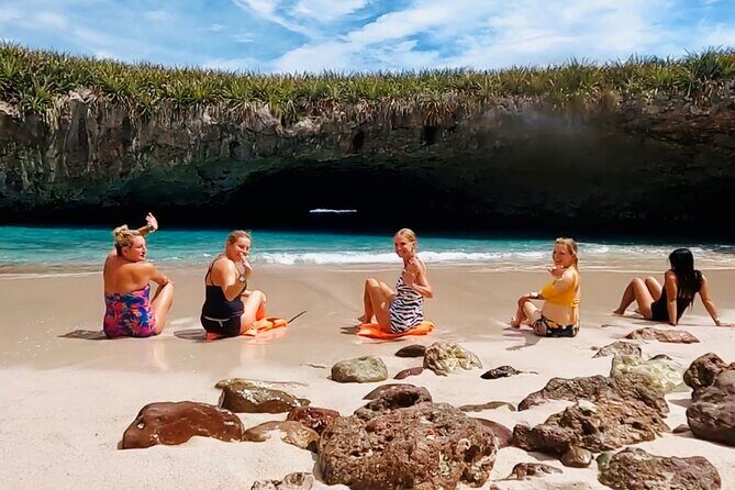 small groups SAFARI to Marietas Islands including Hidden Beach - An Adventure Through Nature and Local Culture