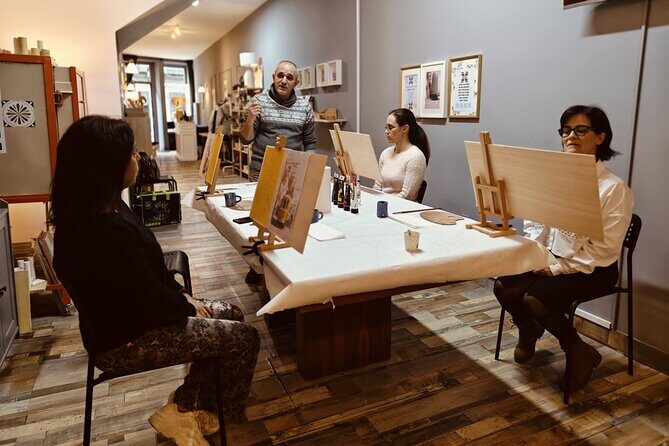 Small Painting Group with a Local Artist in Porto - Introduction