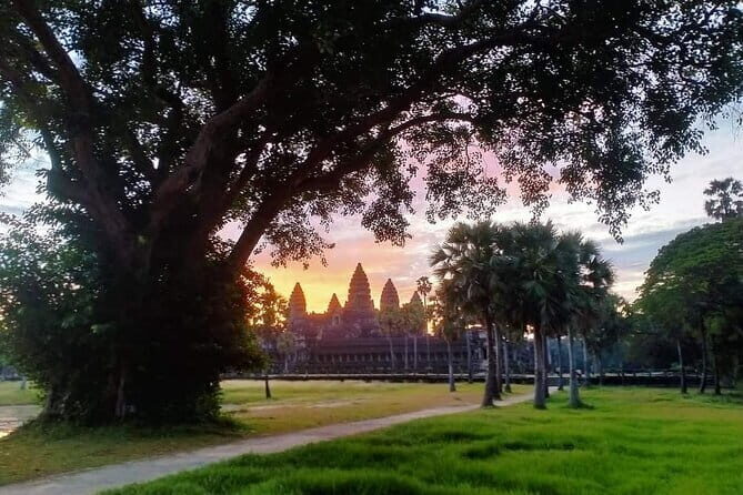 Small Tour and Big Tour By Car - An Enthusiastic Guide to the Angkor Experience