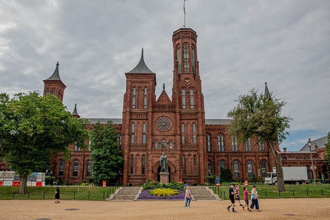 Smithsonian Highlights Walking Tour w/ Reserved Air & Space Entry - FAQ