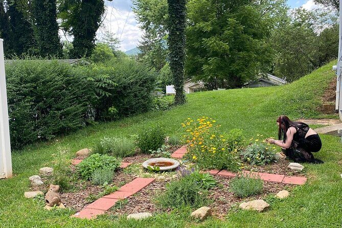 Smoke Bundle Making Workshop near Asheville - Why This Workshop Offers Good Value