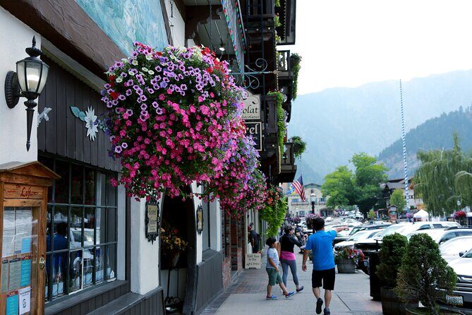 Snoqualmie Falls and Leavenworth Day Tour from Seattle - The Itinerary in Detail