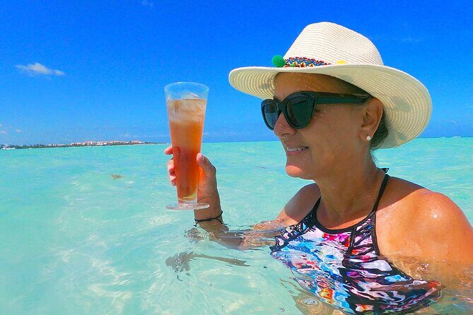 Snorkel & Sandbar on Private Searay Yacht 25ft in Cap Cana Marina ,Punta Cana - Why Choose This Tour?