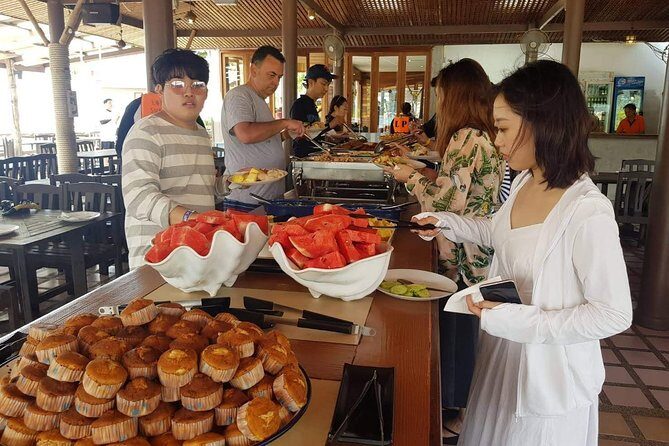 Snorkel Tour to Koh Nangyuan and Koh Tao by Speed Boat from Koh Samui - Food and Comfort