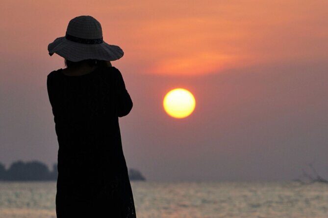 Snorkeling and Island Hopping Tour in Karimunjawa (sharing tour) - Key Points