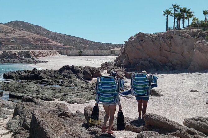 Snorkeling on a hidden beach (Hike) - The Hike and Setting