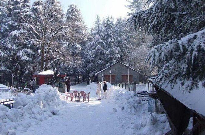 Snow Adventure in Foot Hills of Himalayas From Lahore - FAQs