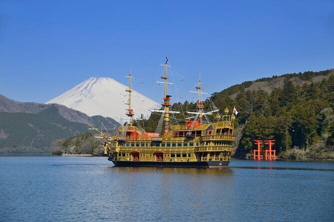 Snow Experience at Mt.Fuji, Hakone Pirate Ship & Gotemba Premium Outlet - An Honest Look at What the Tour Offers