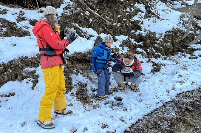 Snow View Private Canoeing on Lake Shikotsu - Who Should Consider This Tour?
