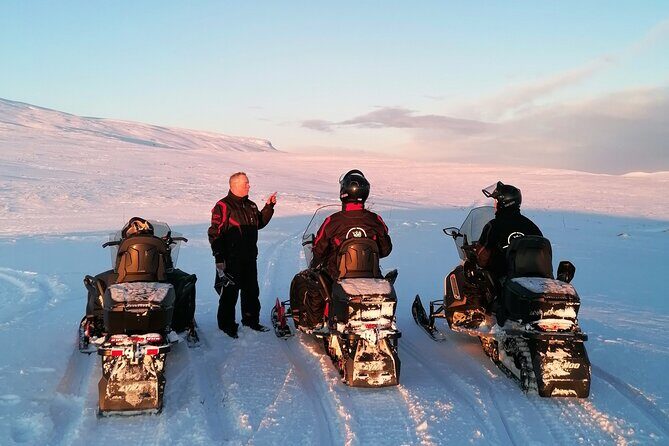 Snowmobile safari in the mountain plateau of Finnmarksvidda - Practical Tips for Travelers