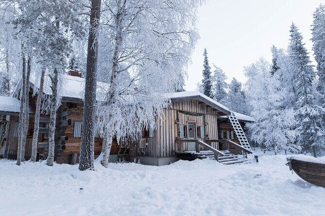 Snowshoeing in the Arctic Circle Wilderness - Snowshoeing in the Arctic Circle Wilderness: A Balanced Look at a Winter Adventure