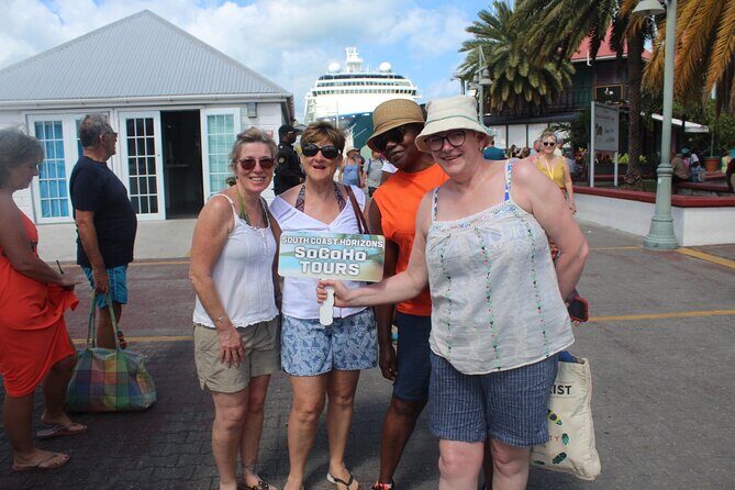 SoCoHo Luxe Private Jeep Wrangler Tour - Lunch at the Road House Restaurant & Bar