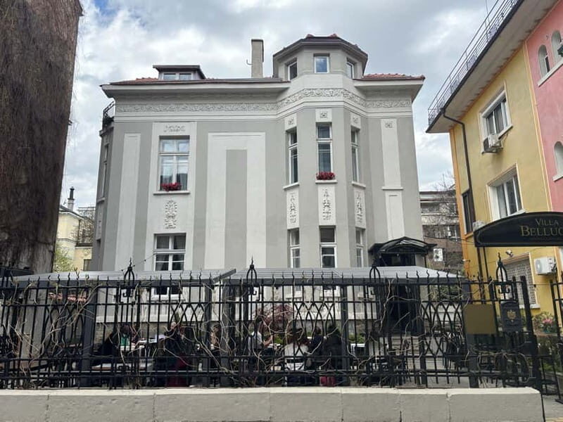 Sofia: Live Guided Tour with Headphones - Exploring Sofia with a Guided Voice and a Clear View