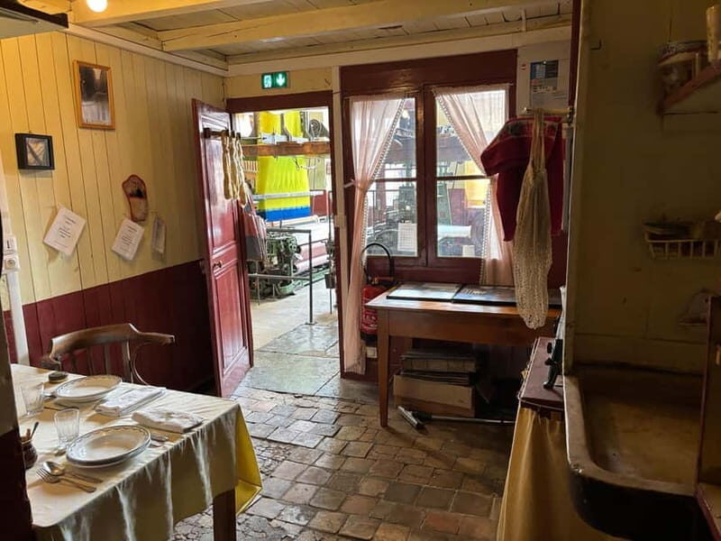 Soierie Vivante's weaving workshops : tours and demos - Who Will Appreciate This Tour?