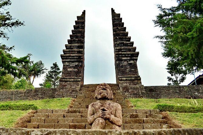 Solo Vintage Tour with Sukuh and Cetho Temple from Yogyakarta - FAQ