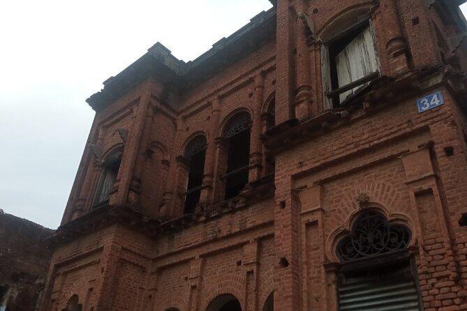 Sonargaon and Old Dhaka Private Day Tour - Exploring Sonargaon Folk Art and Craft Museum