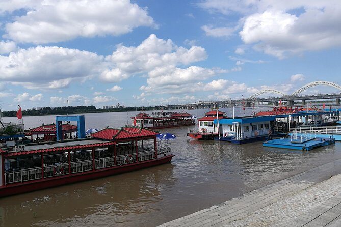 Songhua River Boat Tour and Food Experience in Harbin - What the Reviews Say