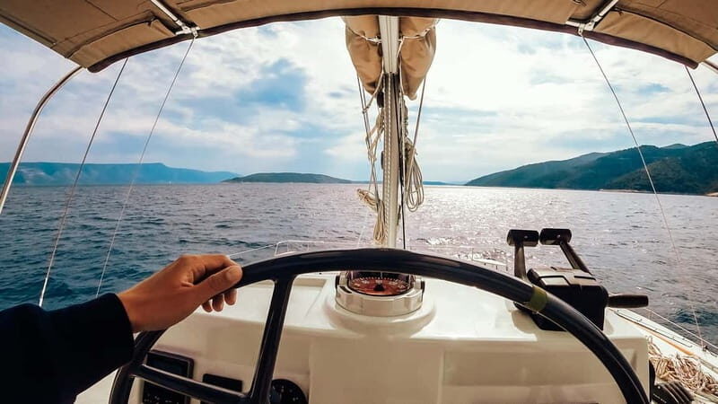 Sorrento and Capri: Dinghy Tour with Bathroom and Lunch Stops - A Detailed Look at What to Expect