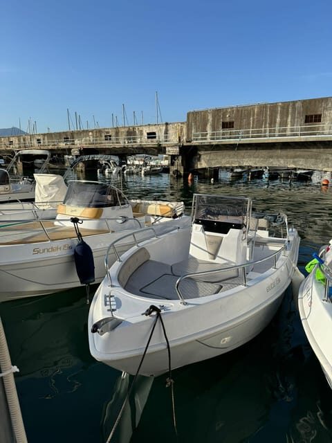 Sorrento: boat rental without a license, sail to Capri - An Honest Look at the Boat Rental Experience