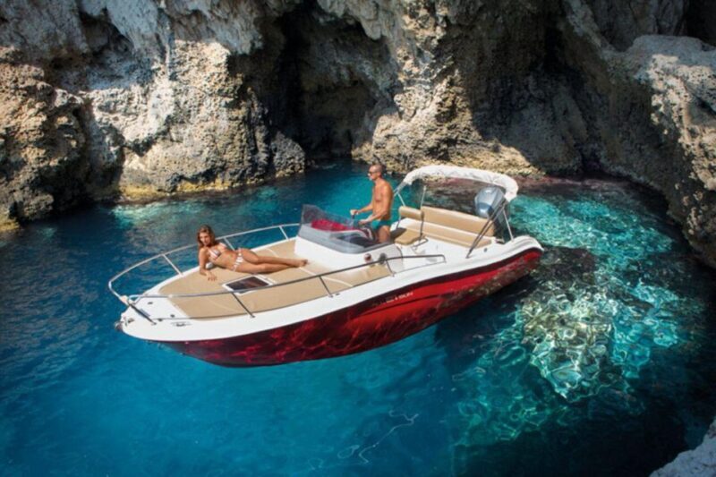 Sorrento: Capri Island Boat Tour by Allegra 21ft - FAQ