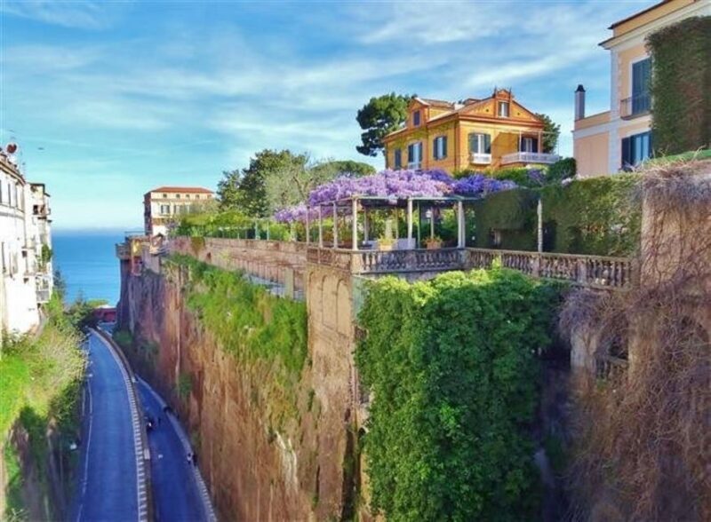 Sorrento: Guided Walking Tour & Limoncello Tasting - Introduction