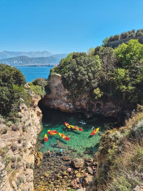 Sorrento: kayak small group tour to Bagni Regina Giovanna - An In-Depth Look at the Kayak Tour Experience