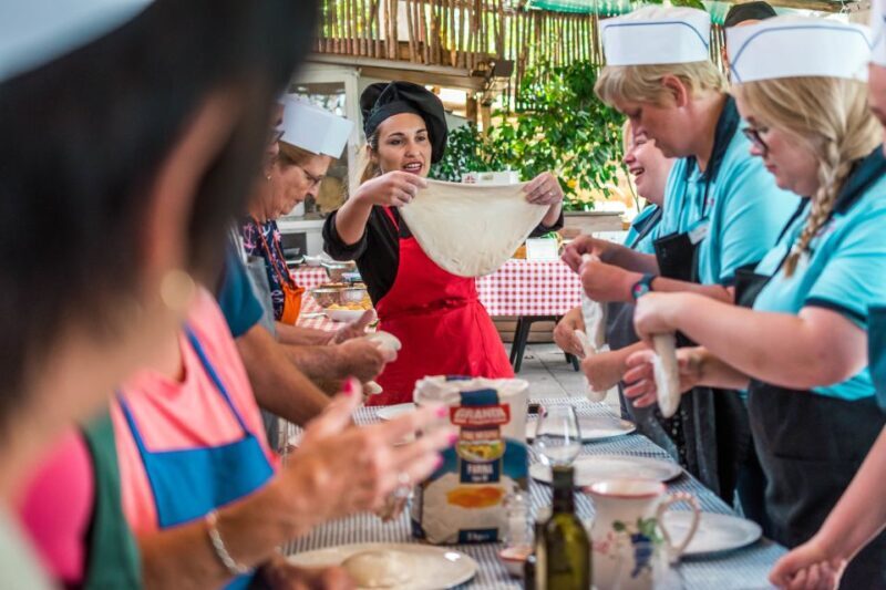 Sorrento: Pizza Making Class - Authenticity and Educational Value