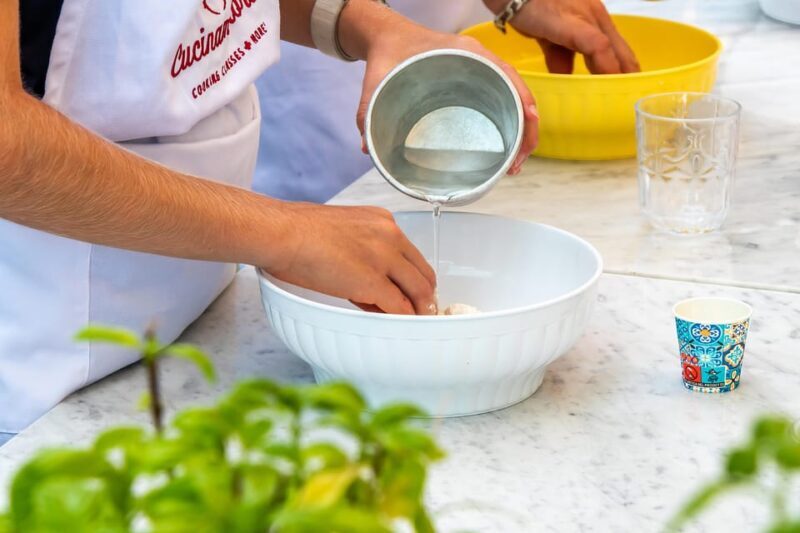 SORRENTO: Pizza School Mastering Neapolitan Delights - Key Points