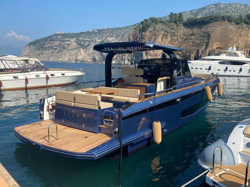 Sorrento: Private Boat Tour to Capri with Blue Grotto - Discover the Magic of the Private Boat Tour to Capri from Sorrento