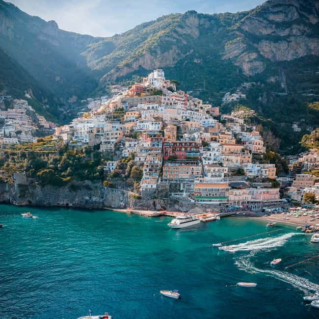 Sorrento: Private Boat Tour to Capri with Grottos and Drinks - Key Points