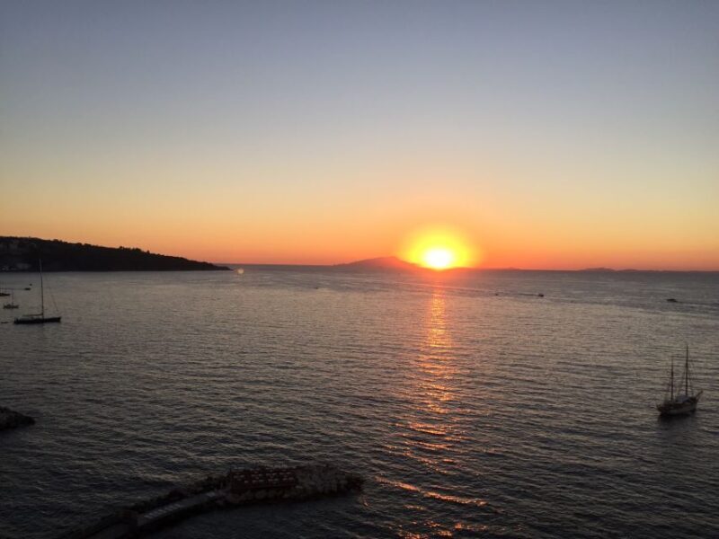 Sorrento: Scenic Boat Tour with Aperitif - Typical Day on the Waters