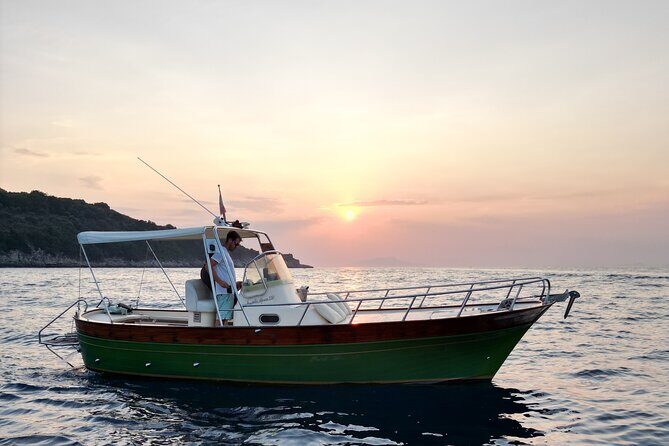 Sorrento Sunset Experience With Prosecco, Limoncello and Snacks - An In-Depth Look at the Sorrento Sunset Cruise