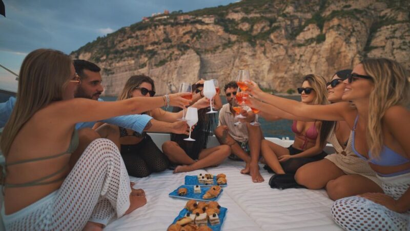 Sorrento Sunset Private Boat Tour - Free Bar and Apetizer - Sorrento Sunset Private Boat Tour - Free Bar and Apéritif