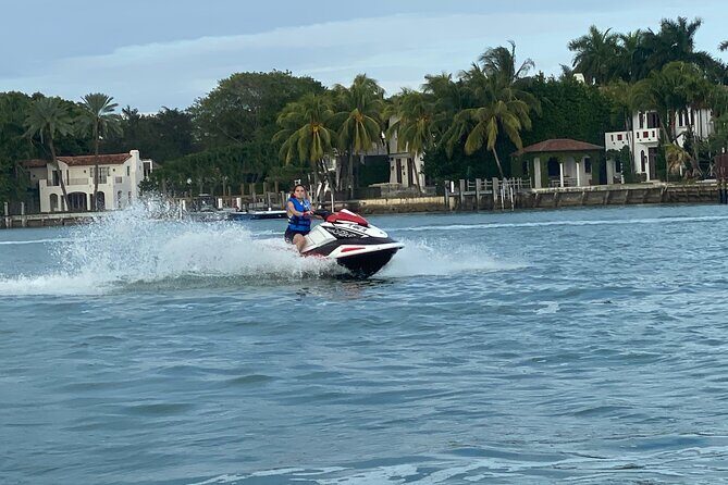 South Beach Jet Ski Rental departs Bayside Marketplace - What Reviews Reveal: Real Experiences and Tips