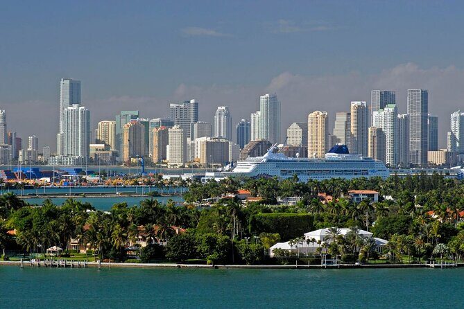 South Beach Top Highlights Tour with Lincoln Rd and Espanola Way - The Bottom Line
