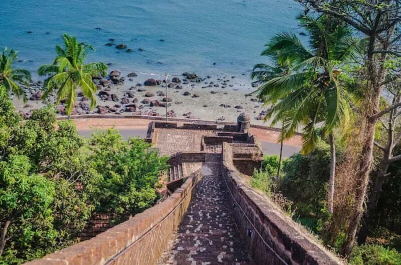 South Goa: Private Day Trip with Hotel Pickup - Transportation and Group Size