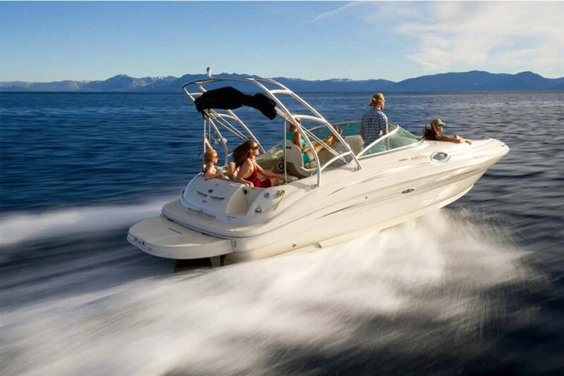 South Lake Tahoe: 23-foot Sea Ray Power Boat Rental - A Close Look at the Powerboat Rental Experience