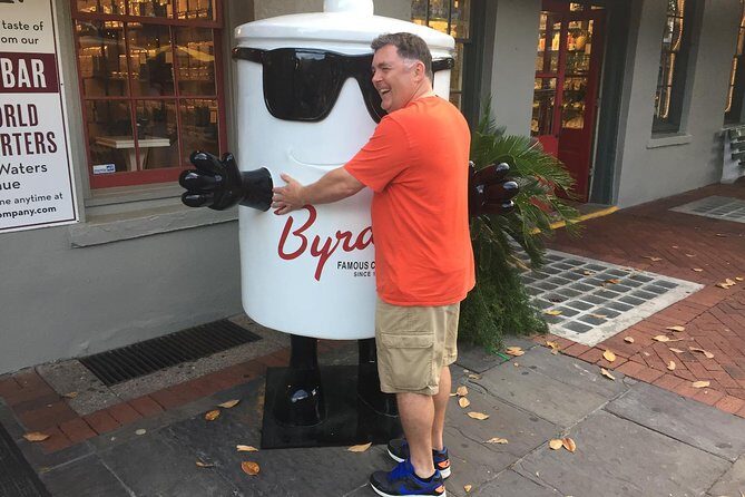 Southern Flavors of Savannah Walking Dessert Tour - The Guide’s Role