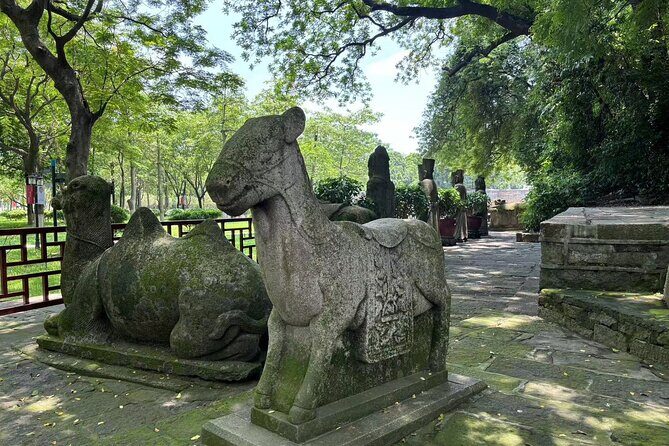 Southern Han Mausoleums Museum and Nanhai God Temple Tour - A Deep Dive into the Tour Experience