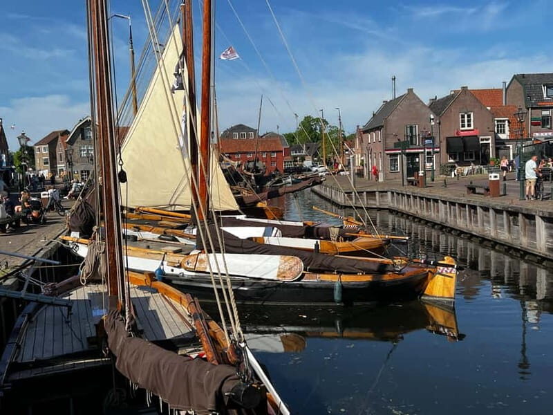 Spakenburg: Guided Walking Tour of the Historic Center - Who Will Love This Tour?