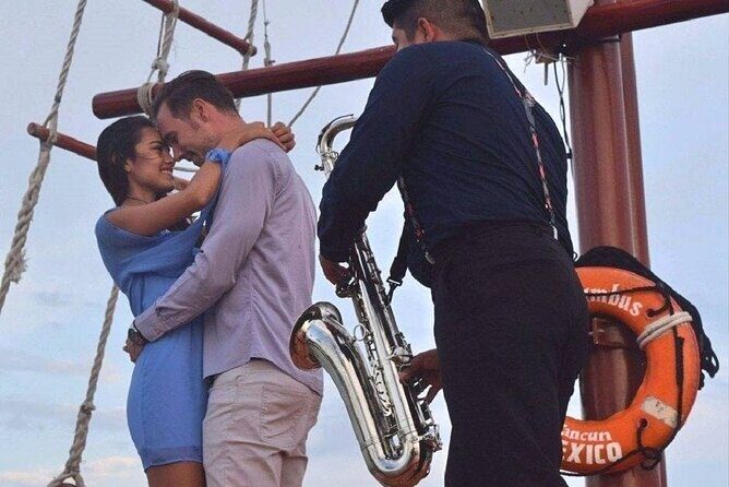 Spanish Galleon in Cancún - Romantic Lobster Dinner Cruise & Live Saxophone - The Sum Up
