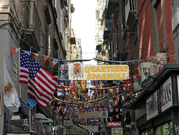 Spanish Quarters, to discover folklore, artisans and local life - Key Points